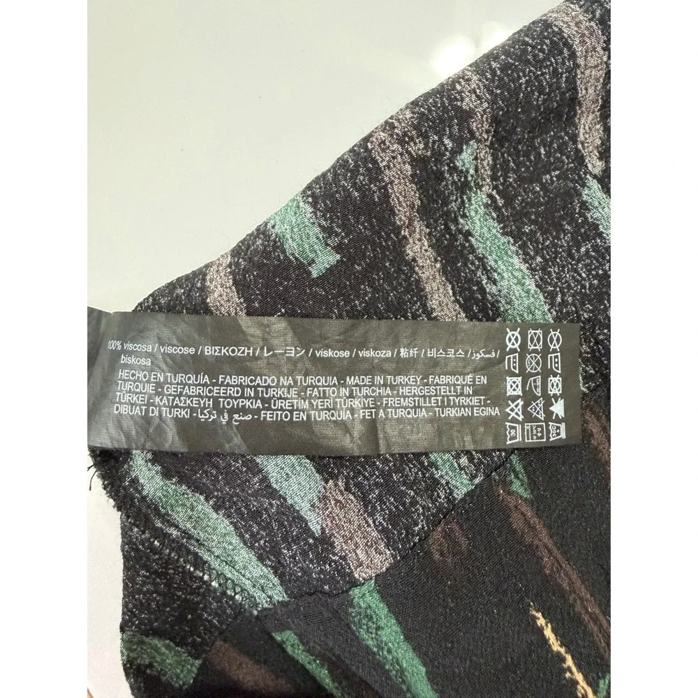Zara | Dresses | Zara Black Green Abstract Brushstroke Long Sleeve Mini ...